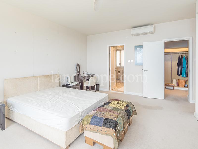 Repulse Bay Towers | Repulse Bay | Landscope Realty Limited